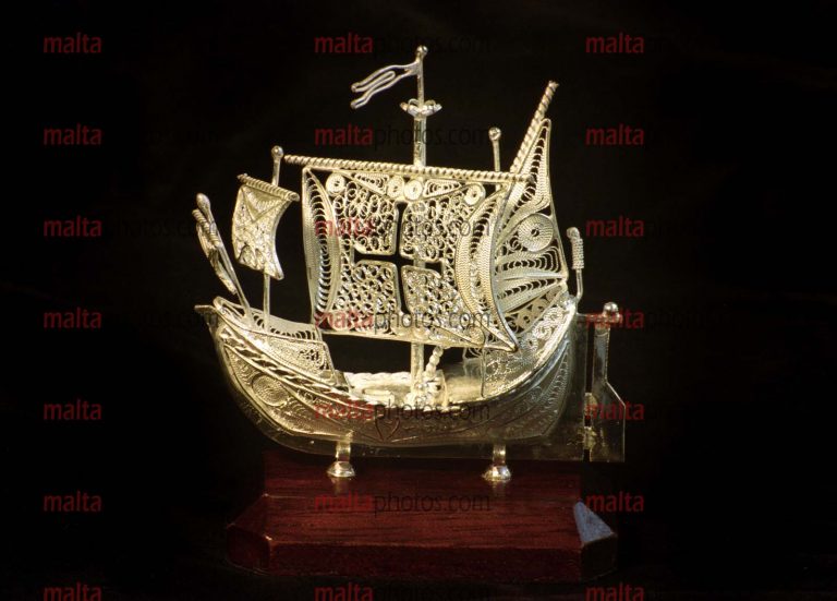Maltese Filigree Silver Crafts - Malta Photos