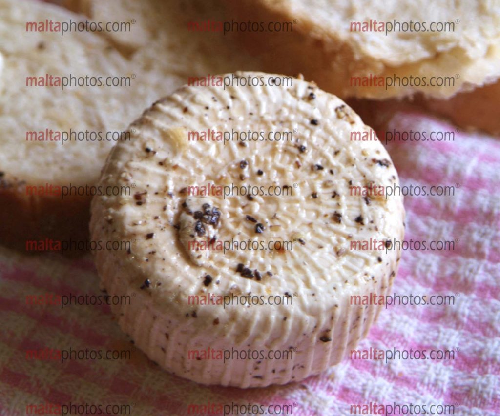 Food gbejna gbejniet tal bzar - Malta Photos