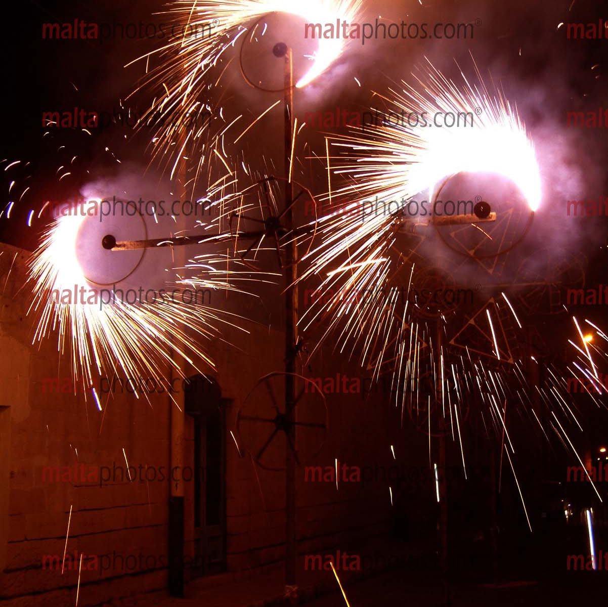Fireworks Giggifogu Land - Malta Photos