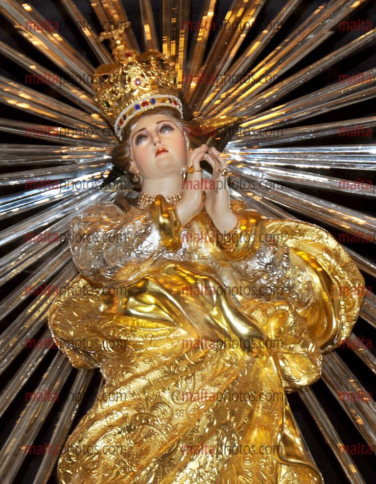 Naxxar Statue Vara Marija Maria Bambina Religion Religious - Malta Photos