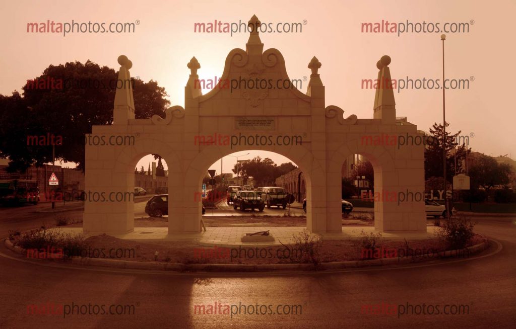 Fleur De Lys Wignacourt Arch Arches Monument Architecture - Malta Photos