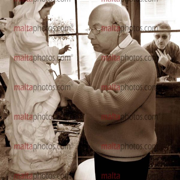 Gilder Mdina Gold Foil Crafts Arlogg tal Lira Maltese Clock - Malta Photos