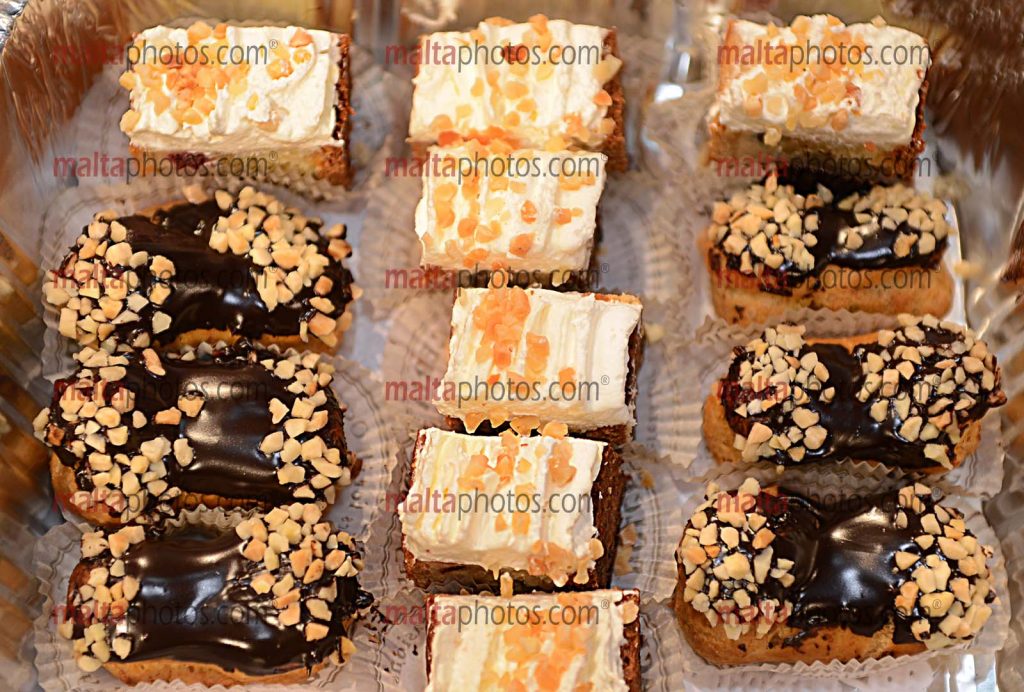Sweets Pasti Kannoli Eclairs - Malta Photos